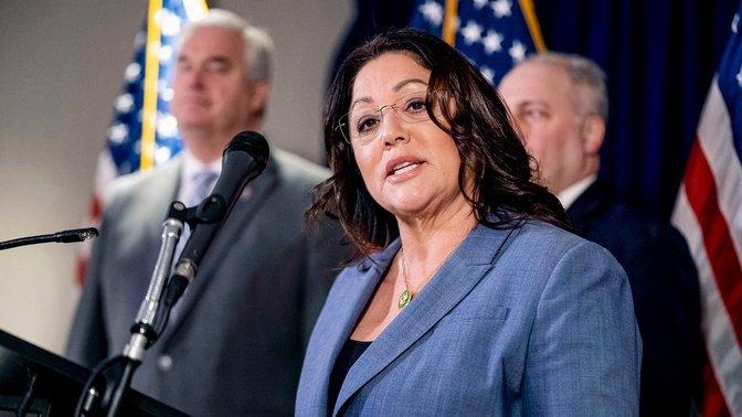 LIVE: Senate Hearings to Examine the Nomination of Lori Chavez-DeRemer ...